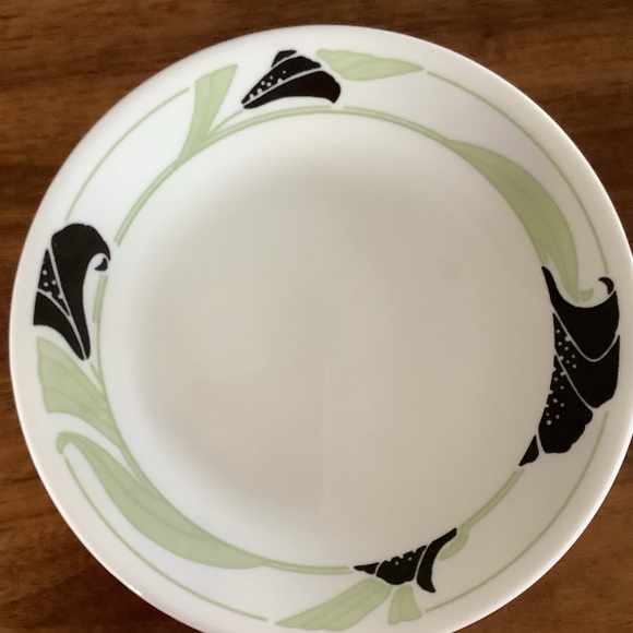 Corelle | Dining | Vintage Corelle Black Orchid Set Of 8 Bread And ...